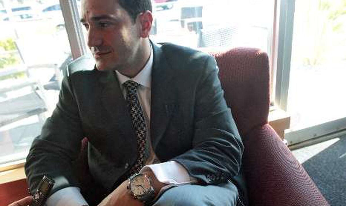 Farinacci no retirará su renuncia - Primera Hora