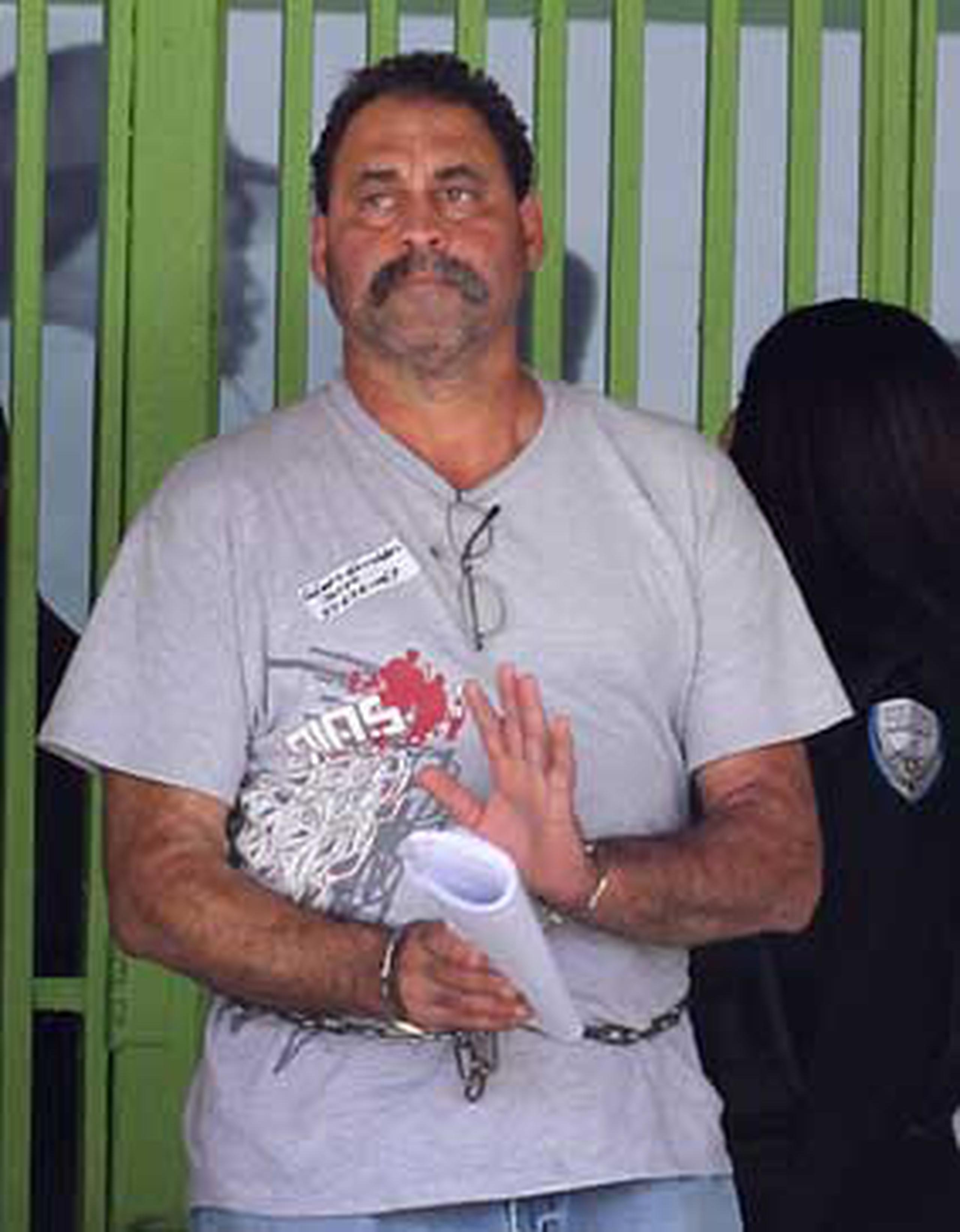 Papo Christian cree que a ex líder comunitario de La Perla le ...