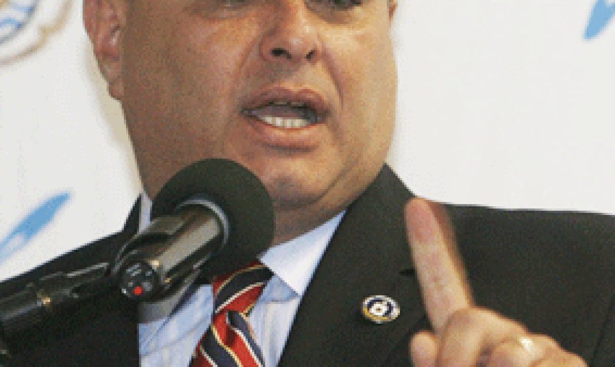 Santini se canta invencible en San Juan - Primera Hora