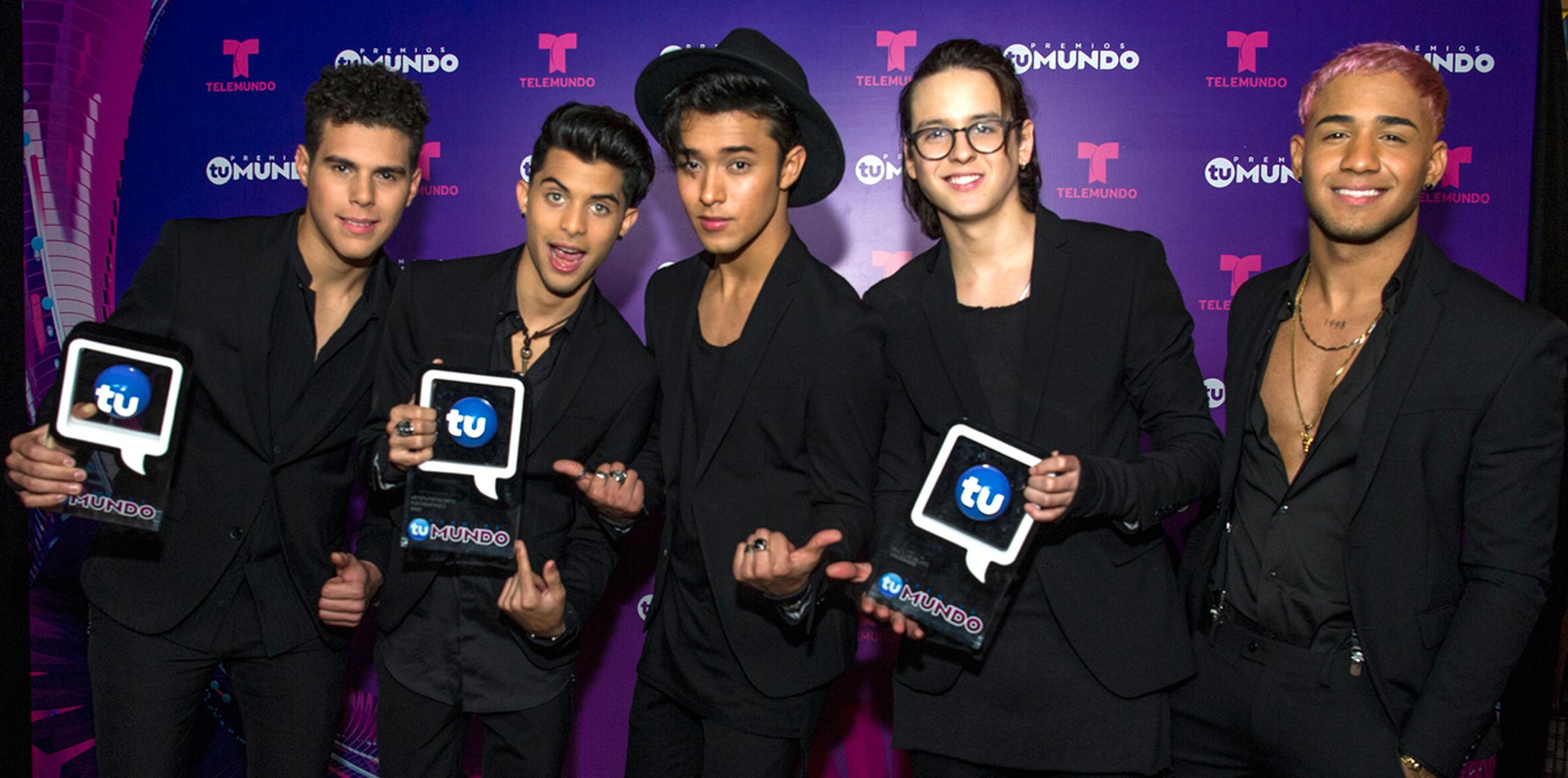 CNCO triunfa en unos Premios Tu Mundo - Primera Hora