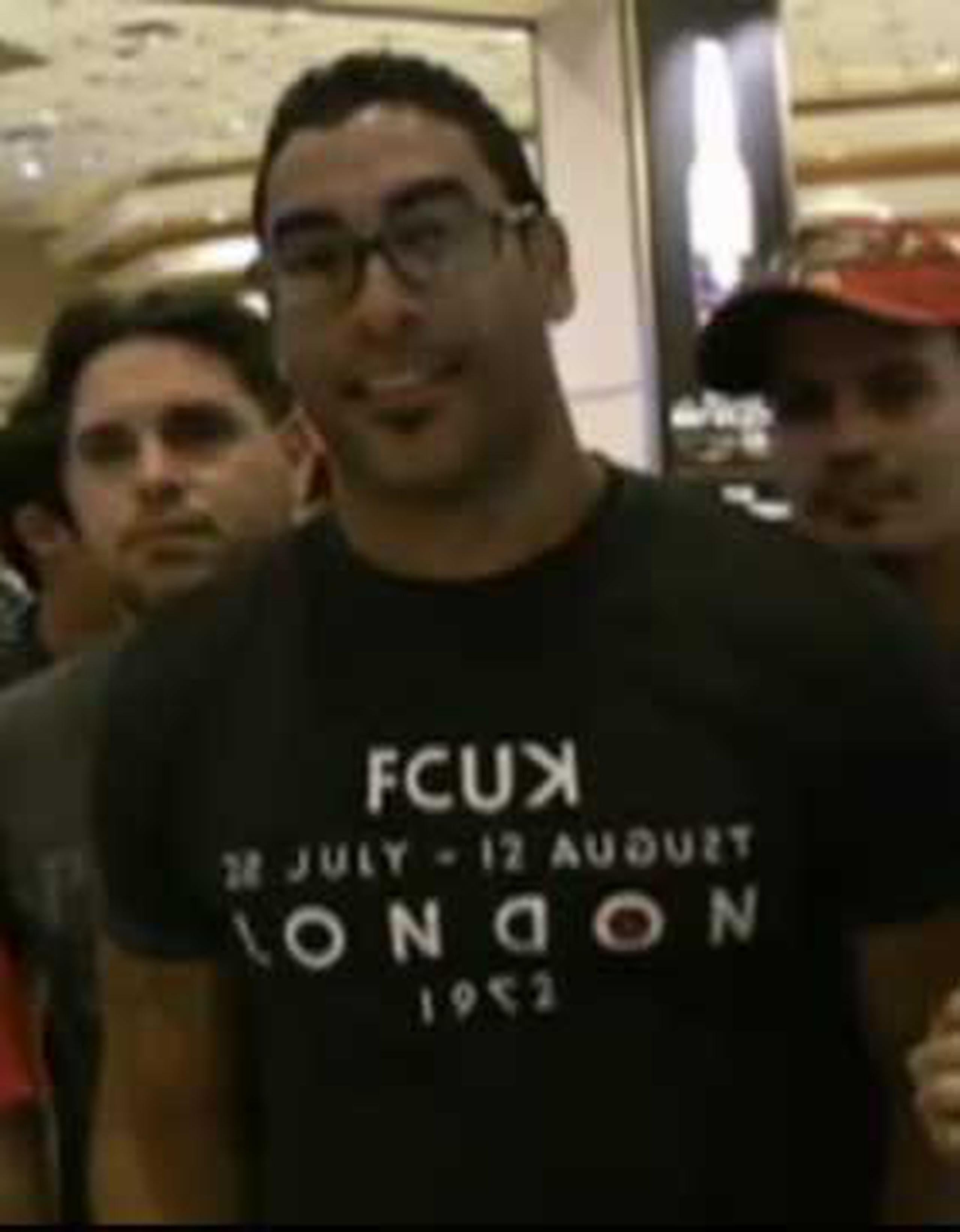 Peter Hance entre los fanáticos boricuas en Las Vegas - Primera Hora