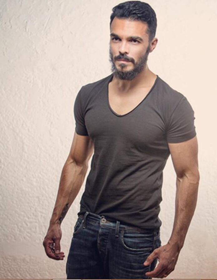 Shalim enseña lo suyo en un selfie - Primera Hora