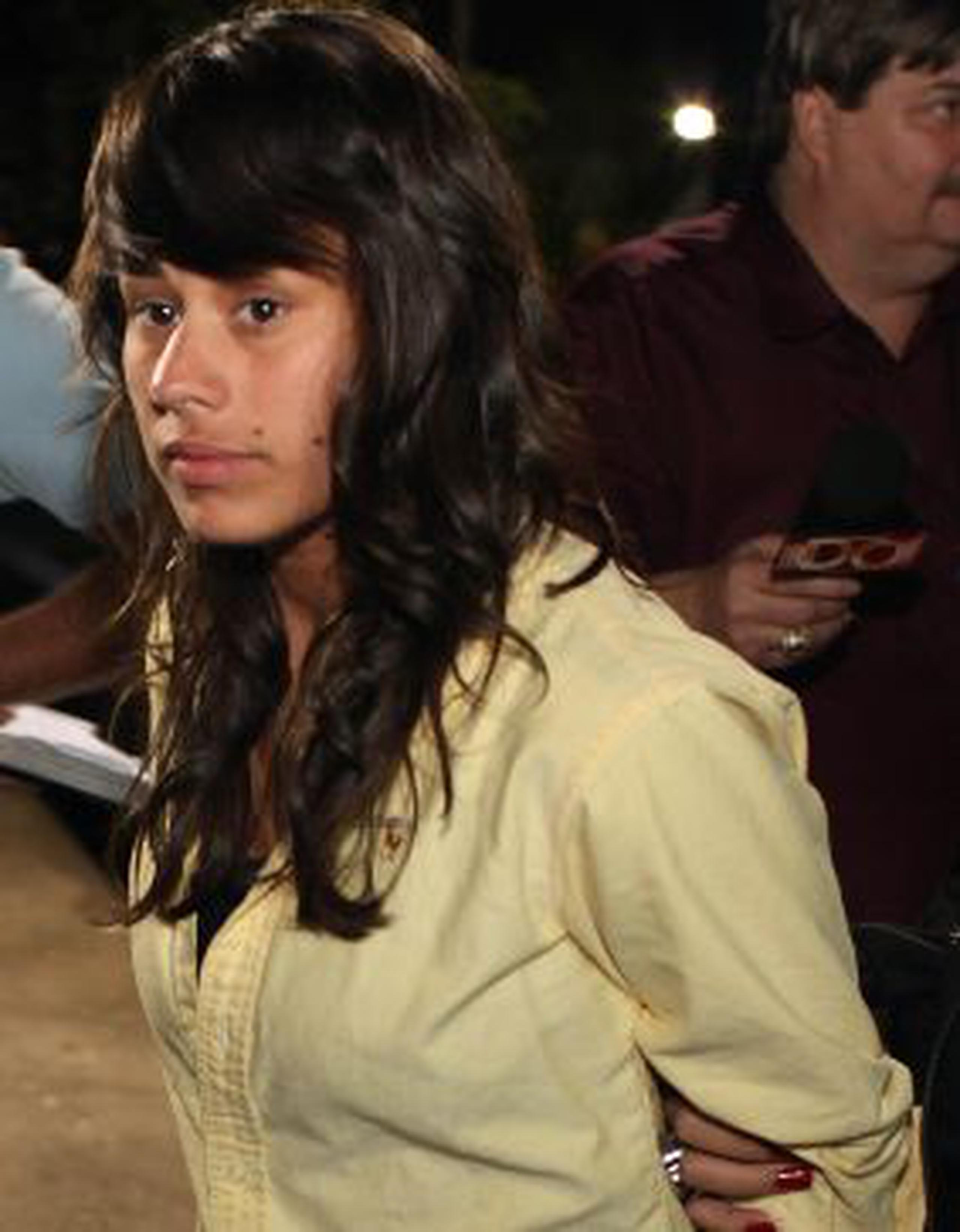 Con grillete electrónico Kala Denizard - Primera Hora