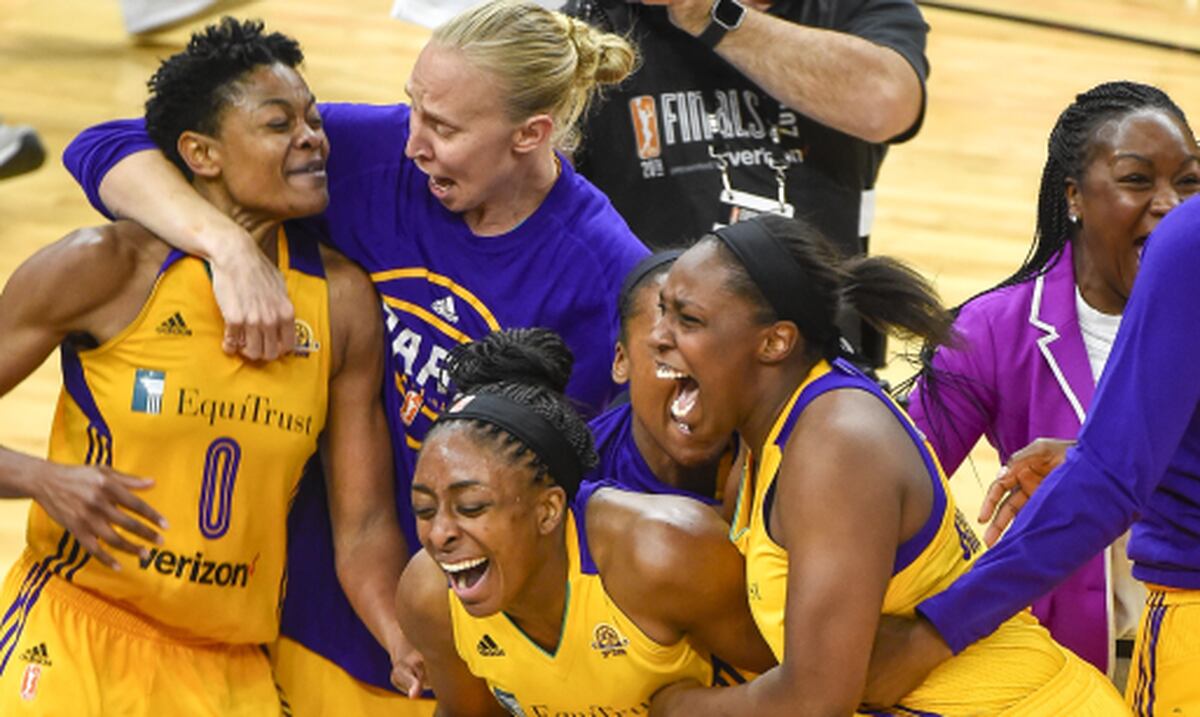 Sparks ganan su tercer campeonato de la WNBA - Primera Hora