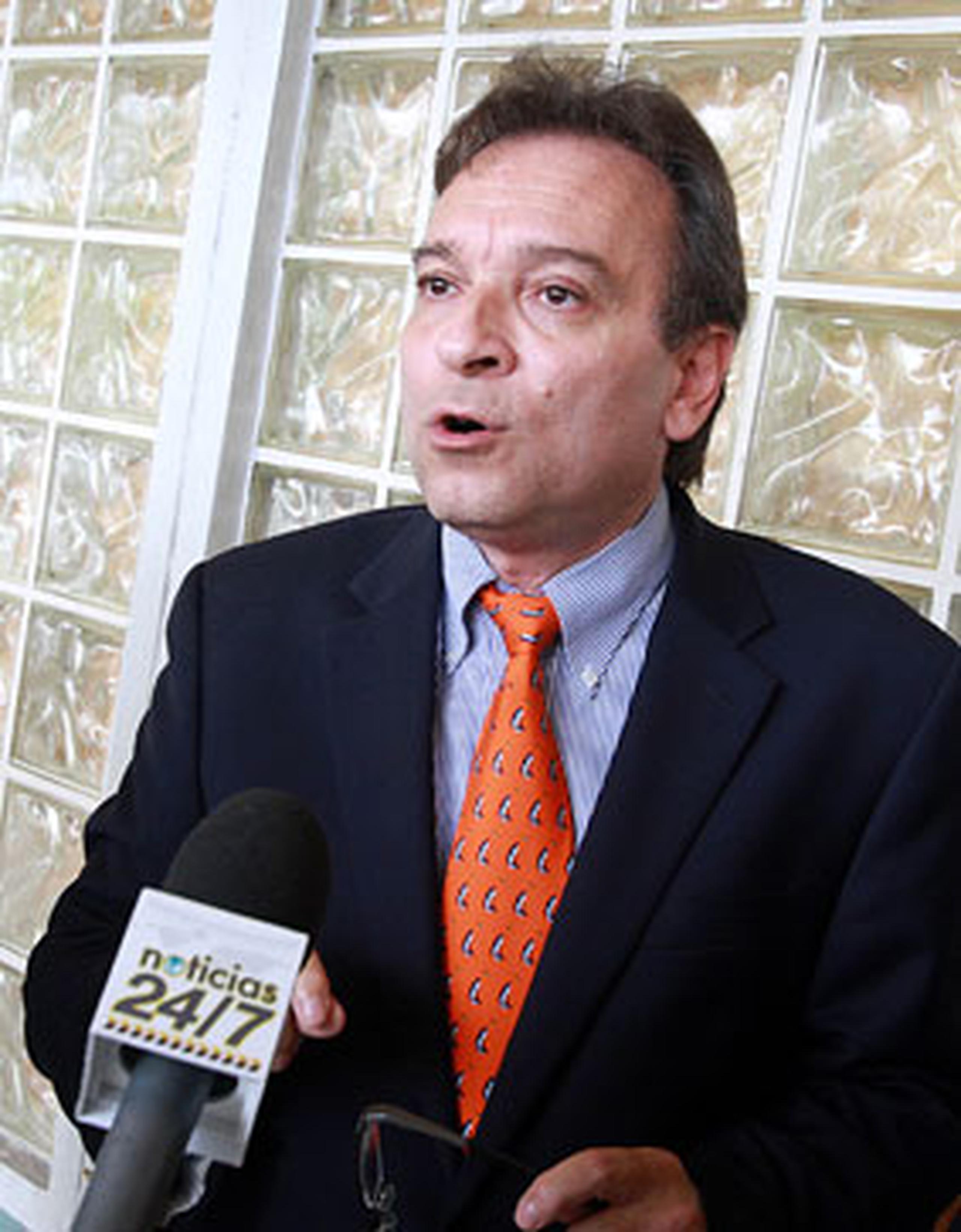 Ángel Cintrón acusa a García Padilla de "acomodarse" con el tema de la ...