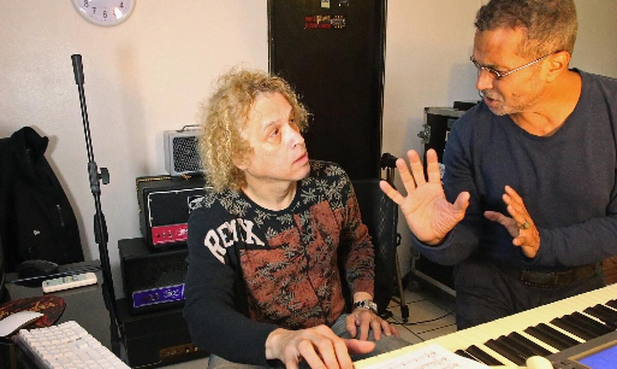 Wilkins vive sus canciones - Vídeo - Primera Hora