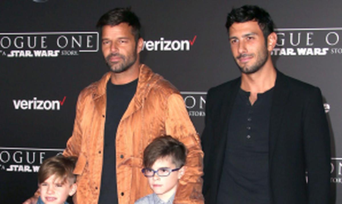 Ricky Martin en familia para “Rogue One” - Primera Hora