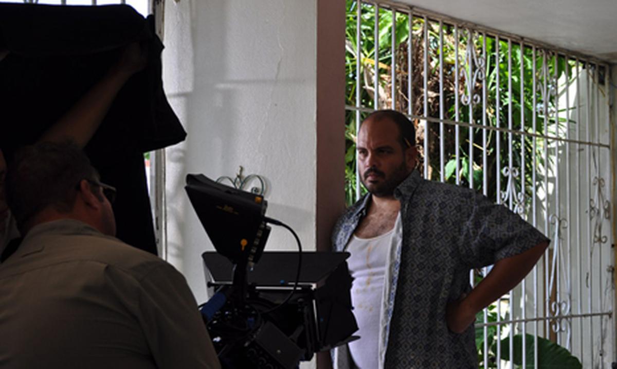 Sunshine Logroño cierra media calle en Toa Baja para filmar ...