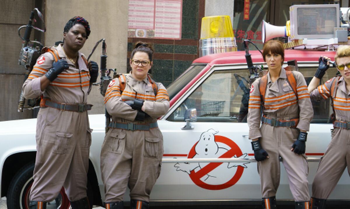 Nueva "Ghostbusters" revive y mantiene el espíritu original - Primera Hora