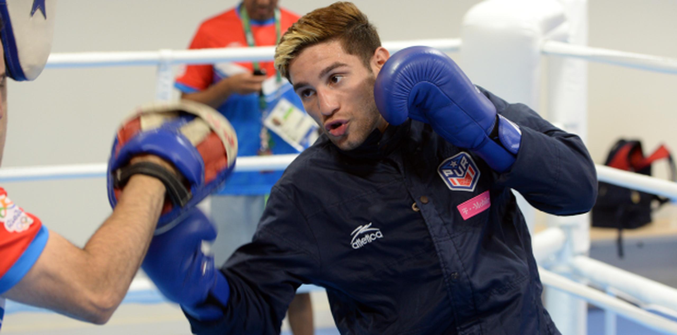 Jeyvier Cintrón se une a Top Rank - Primera Hora