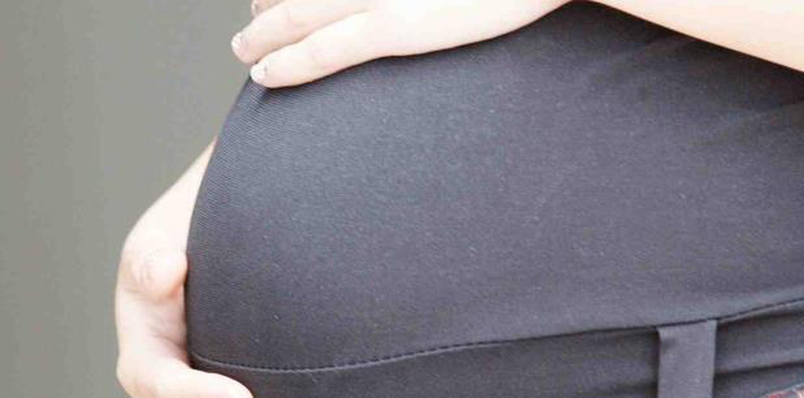 Más de 300 embarazos en las escuelas públicas del país - Primera Hora