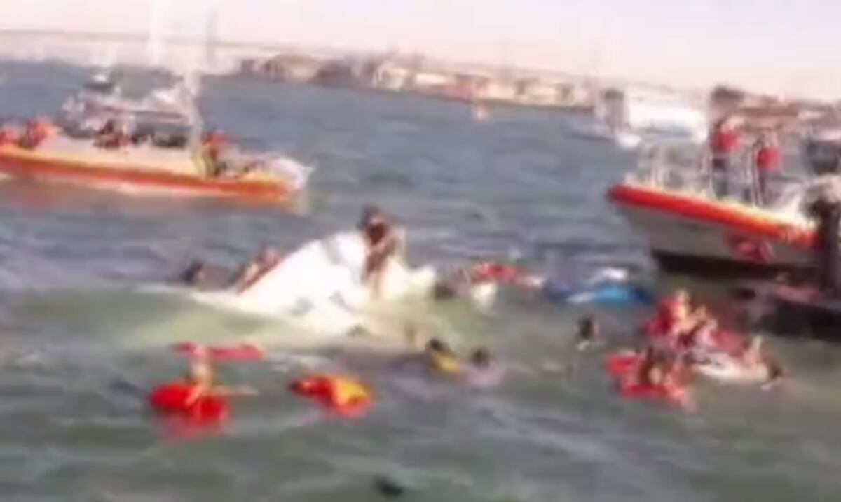 Impresionante vídeo de un naufragio y las labores de rescate - Primera Hora