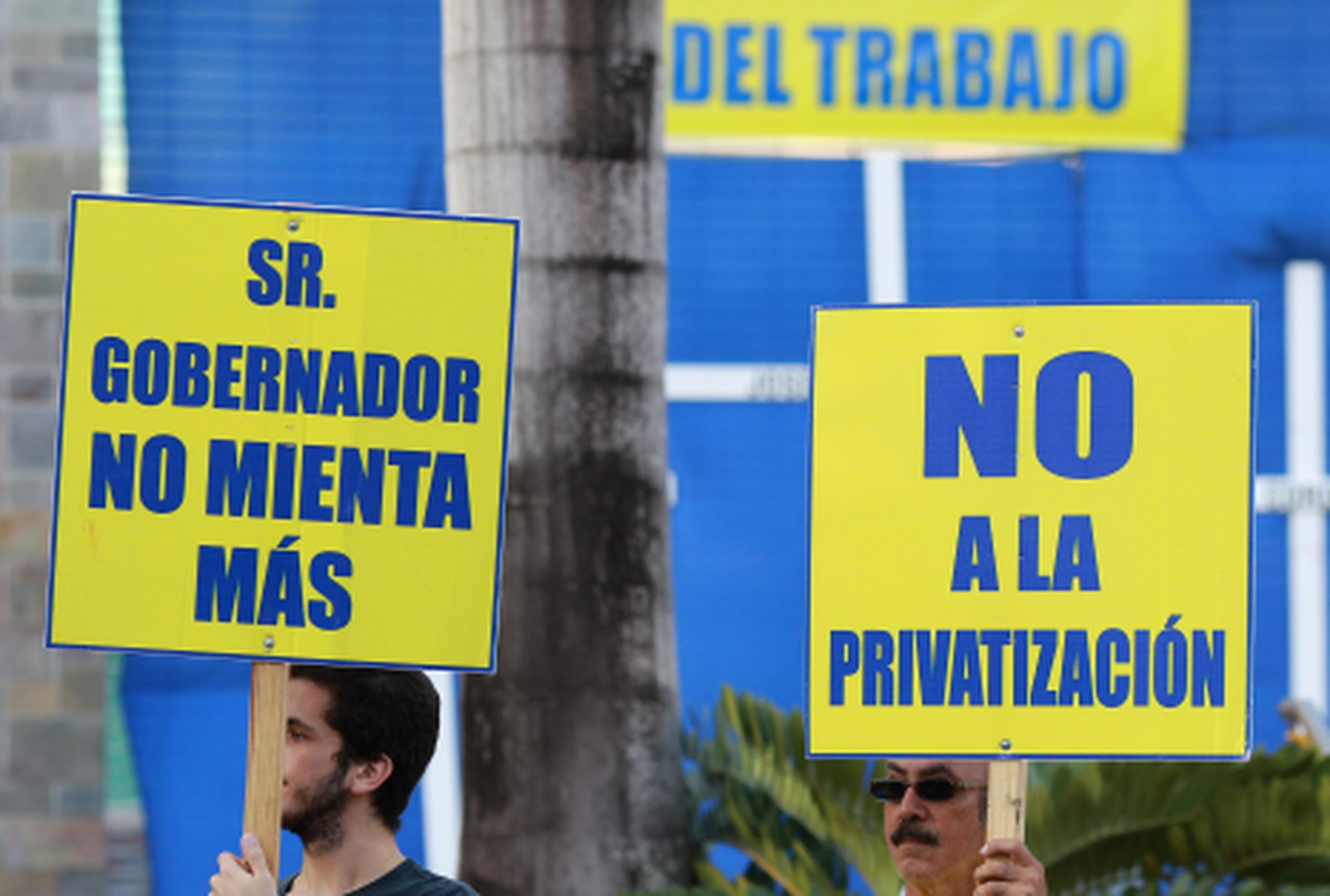 Poco progreso en la negocación entre la AEE y la Utier - Primera Hora