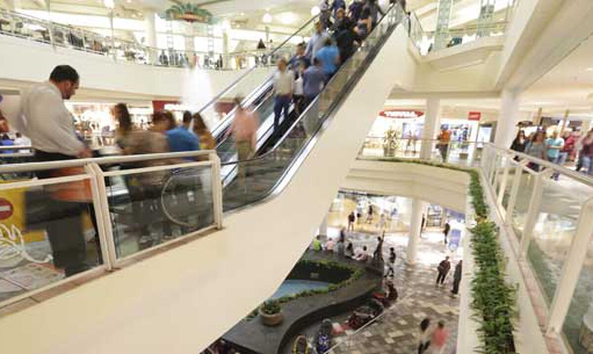 Sin luz el Cuartel General, Plaza Las Américas y oficina postal de Hato ...