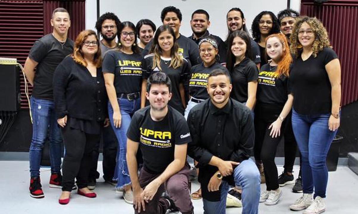 Estudiantes de la UPRA continúan con su proyecto radial - Primera Hora