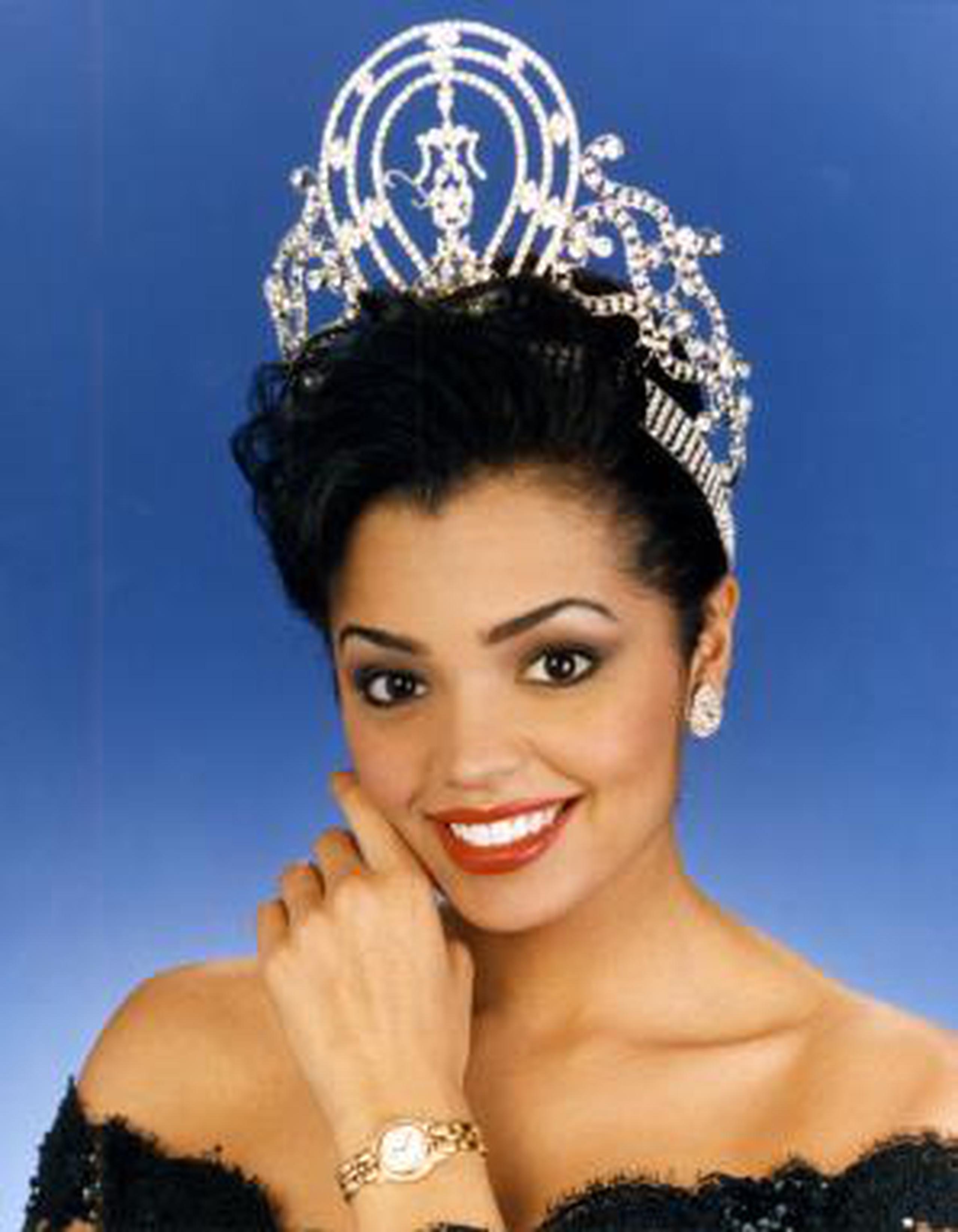 Muere de cancer Chelsi Smith, Miss Universo 1995 - Primera Hora