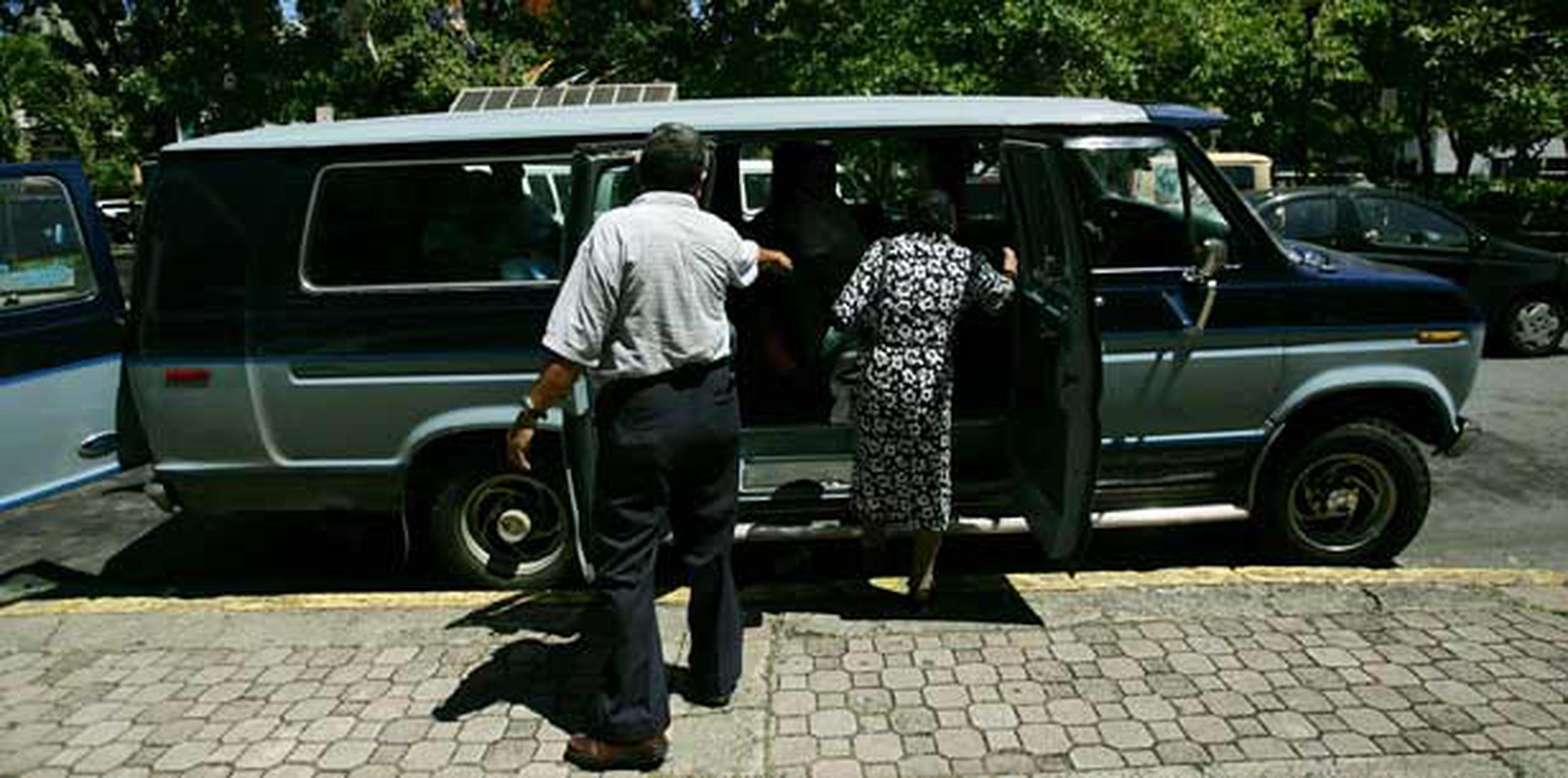 Porteadores públicos se cantan listos para cubrir rutas de la AMA ...